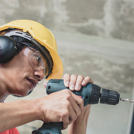 8 Tips for Safely Operating Battery-Powered Tools - Willamette Valley ...